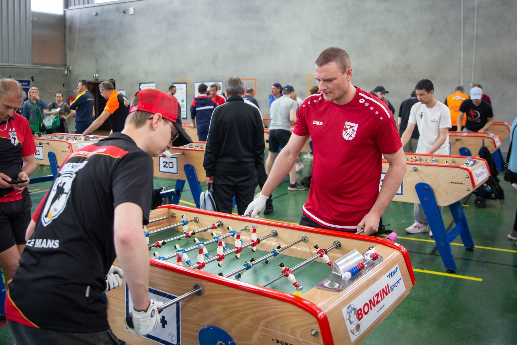 Retour sur la coupe du monde de baby-foot au gymnase des Onze Arpents